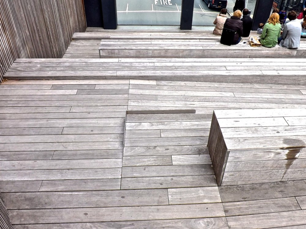 A study in steps: the High Line – enclos*ure